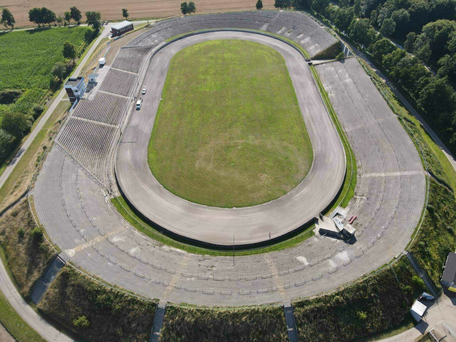 Rasante Kurven und Adrenalin-Kick: Die Geschichte des Motodrom ...