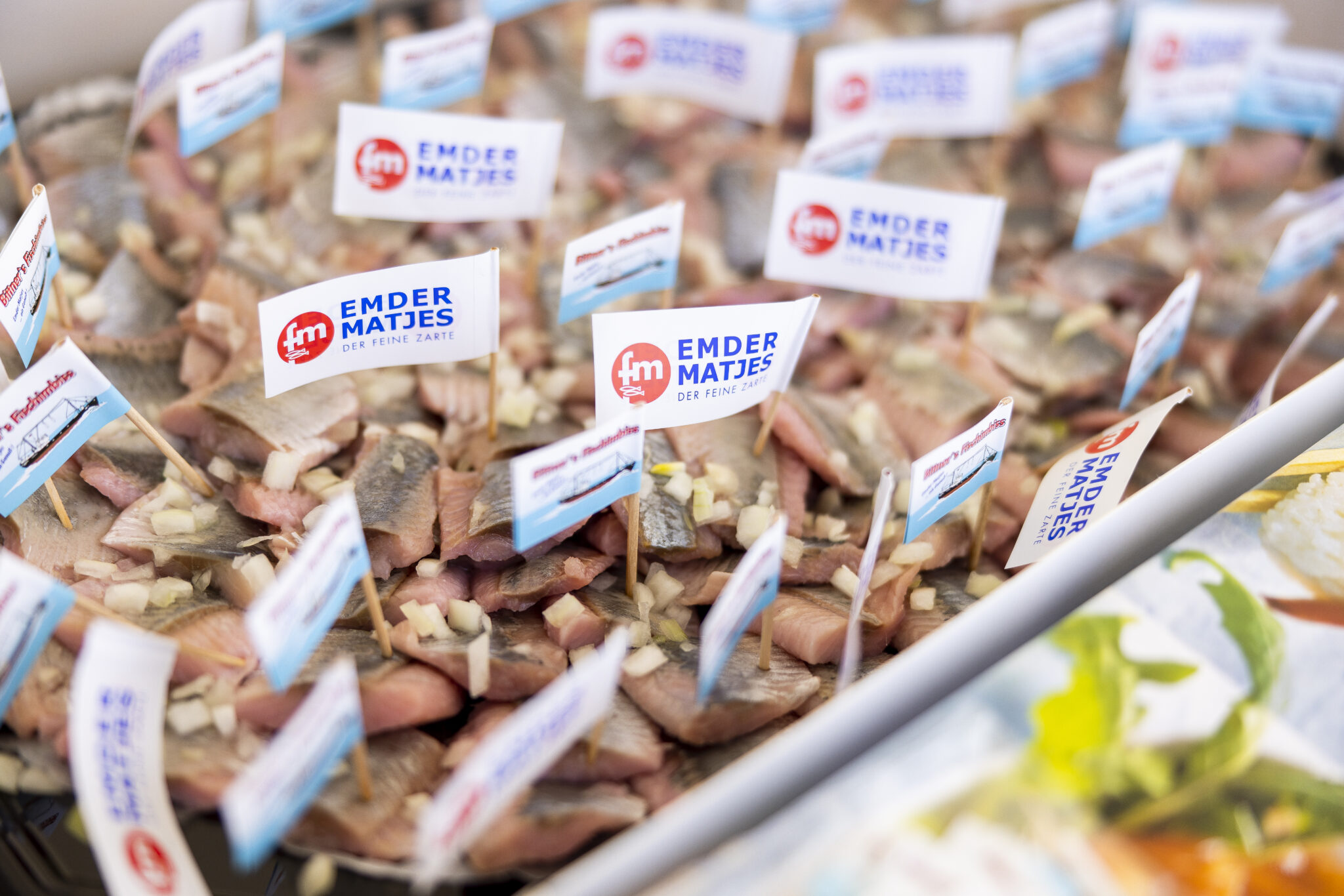 Fokken und Müller Emder Matjes – aus alter Tradition | Teetied ...